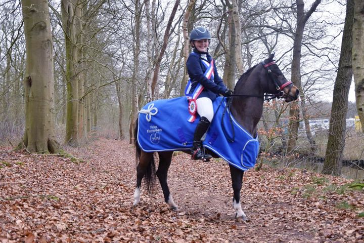 Eline Dijkstra met 20-jarige Cuppers Sarah dubbel L-kampioen van ...